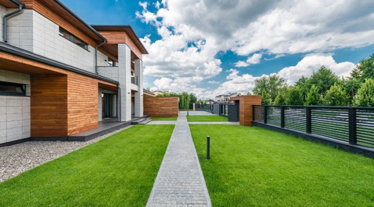 Which Fence is Mine Left or Right? | Learn How to Find - UK Property ...